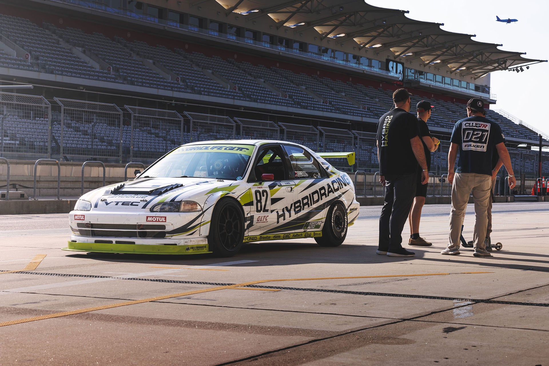 Book Your Consultation: Schedule a Session with Our Experts · Hybrid Racing